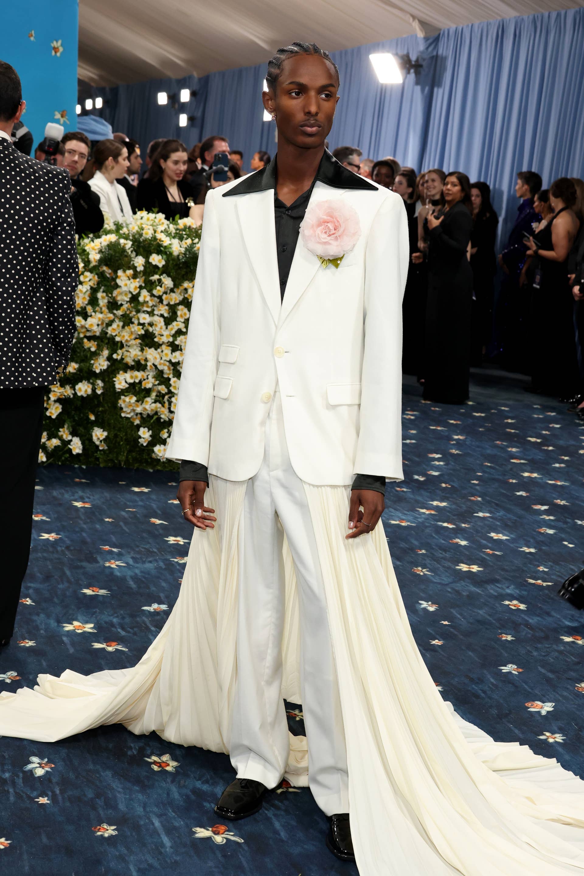 See Every Look from the 2025 Met Gala Red Carpet - Fashionista