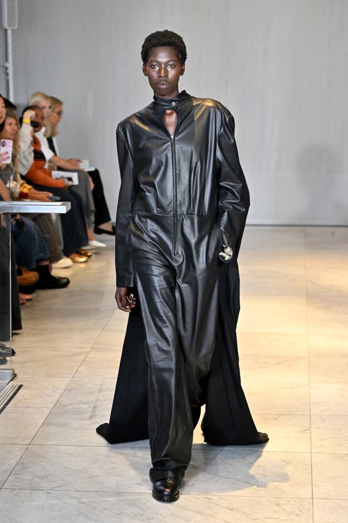 See the Standout Looks From Student Designers at FIT's 2025 MFA Fashion ...