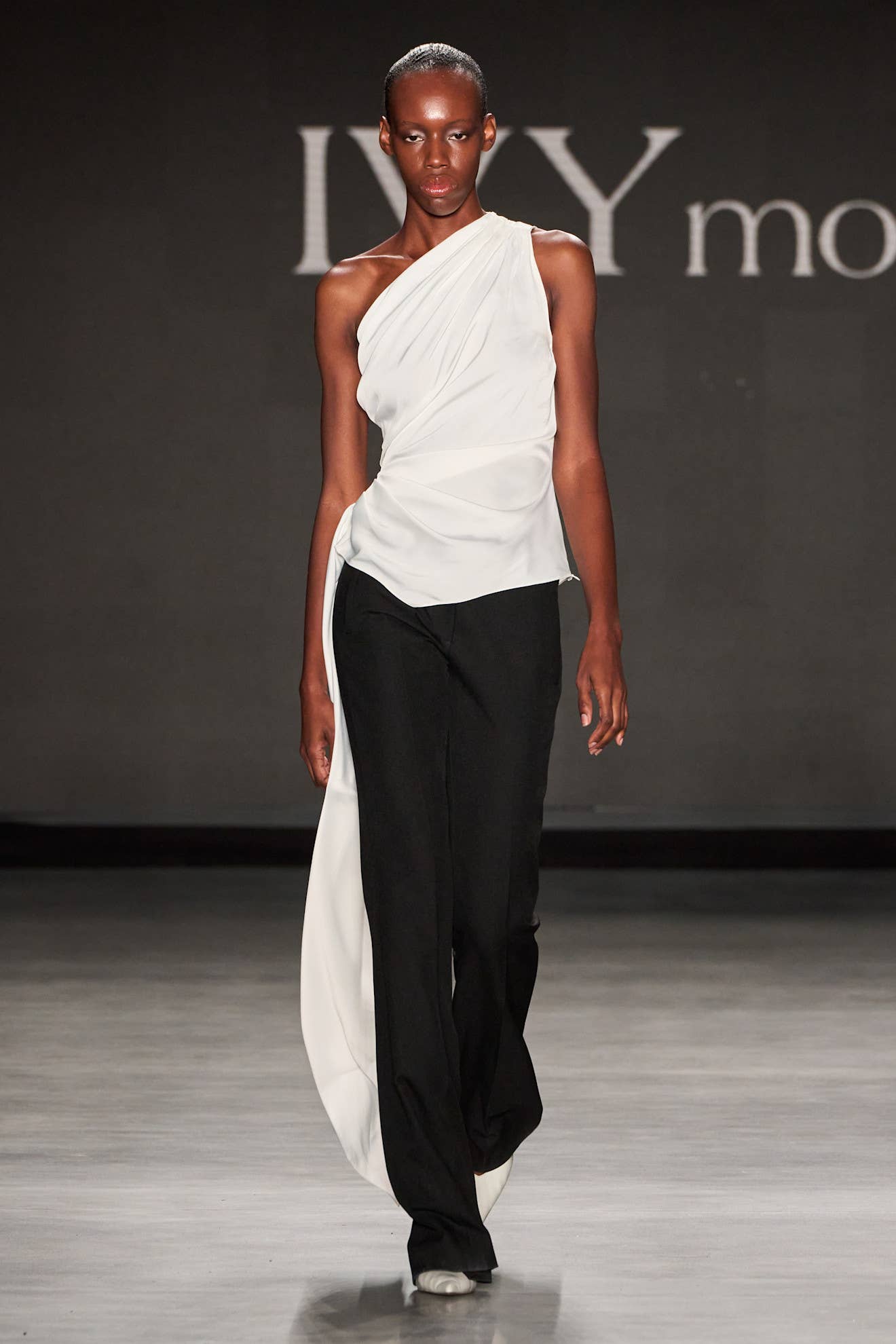 A Gen-Z Creative Director Takes the Reins at Ivy Moda Spring 2026 ...