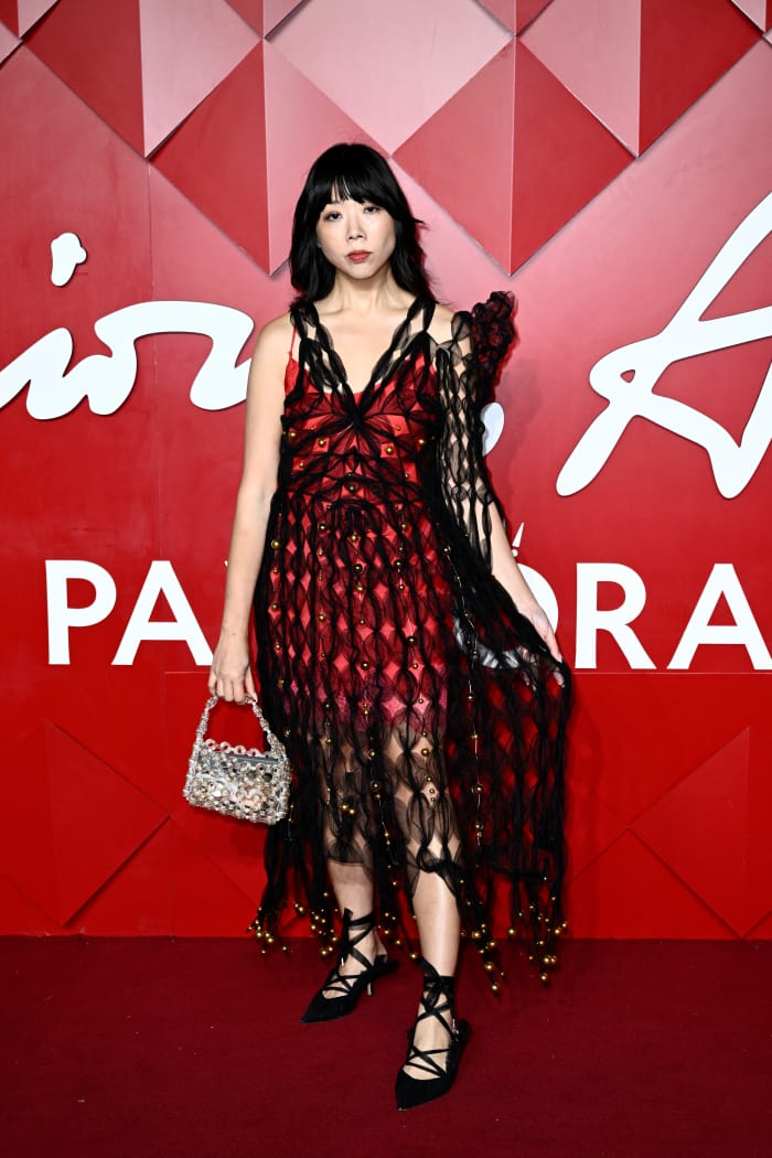 The Best Looks From the 2024 Fashion Awards Red Carpet - Fashionista