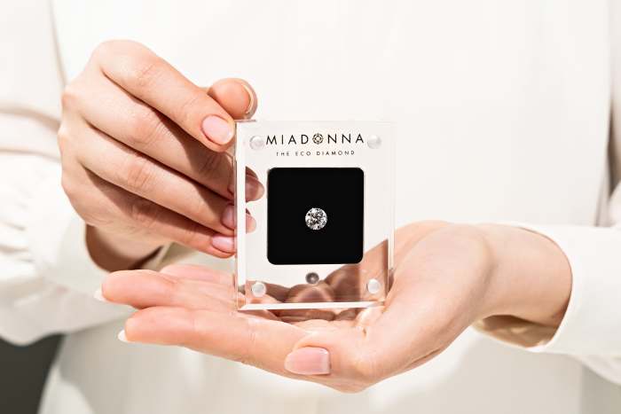 MiaDonna: An 'Ethical,' Lab-Grown Diamond Brand With a Philanthropic ...