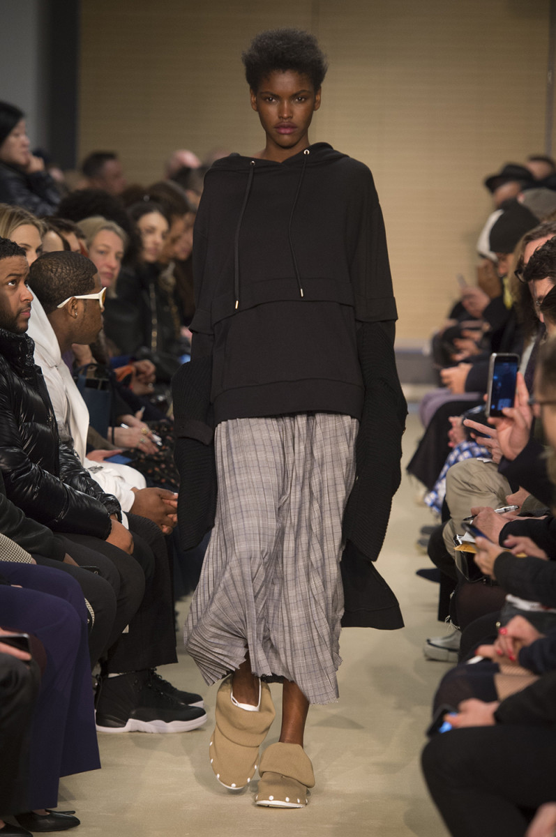 16 Looks We Loved From Day 4 Of New York Fashion Week - Fashionista