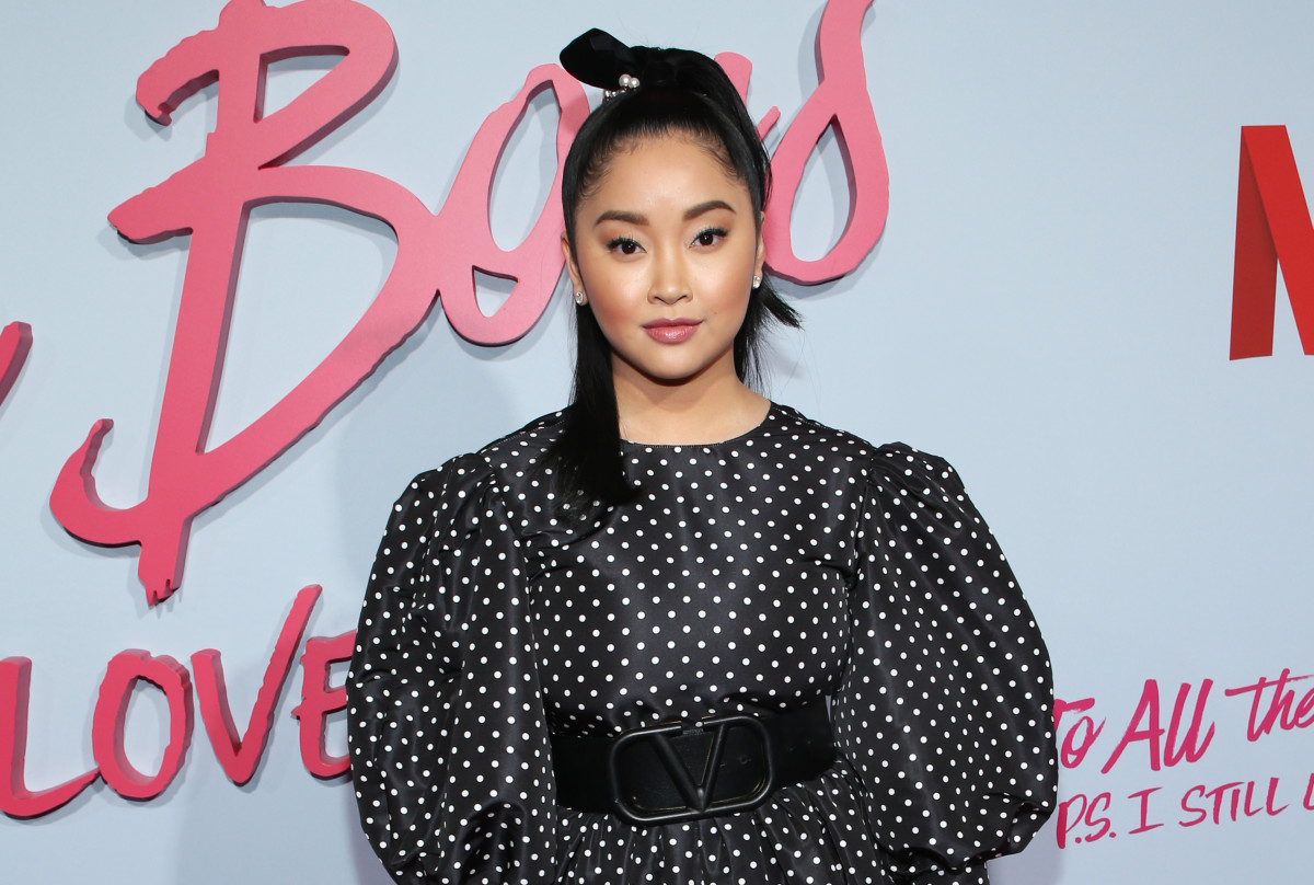 Great Outfits in Fashion History: Lana Condor in Perfect Valentino ...