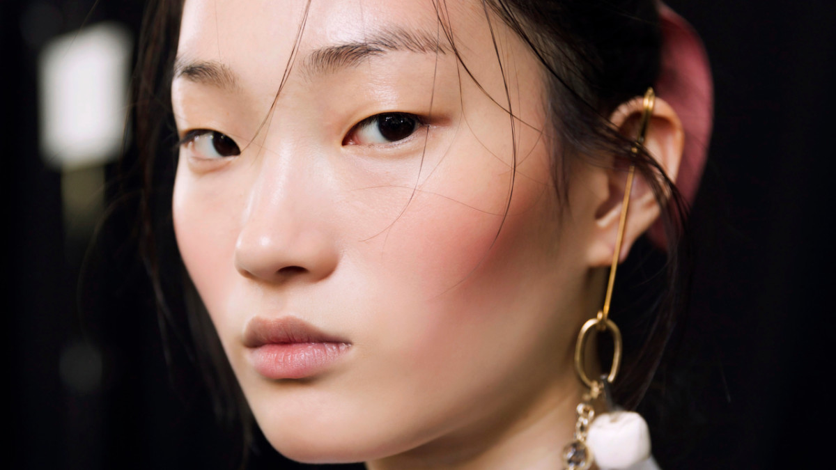 21 Cream Blushes That Always Look Natural - Fashionista