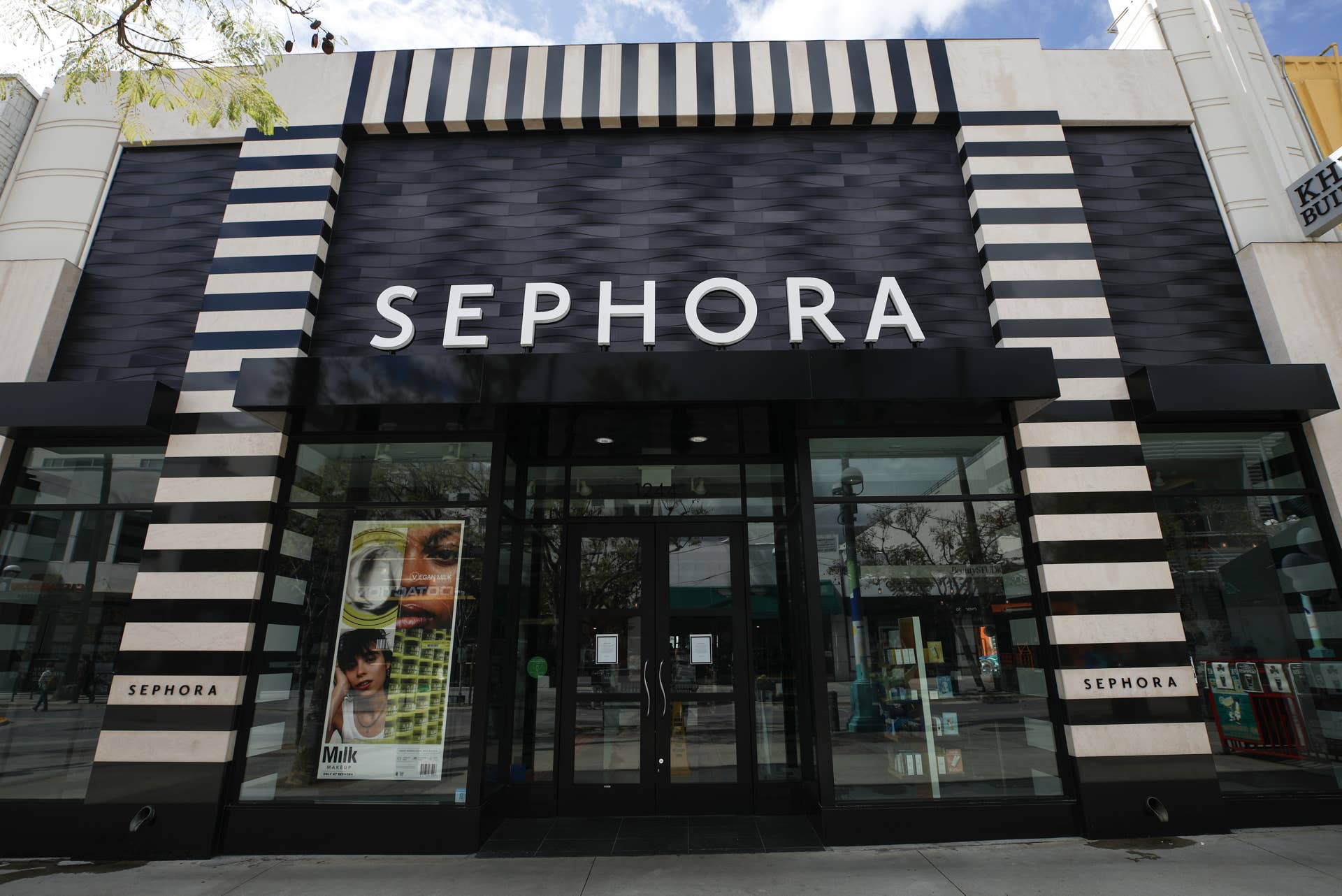 Must Read: Sephora Releases DEI Progress Report, AZ Factory to Close ...