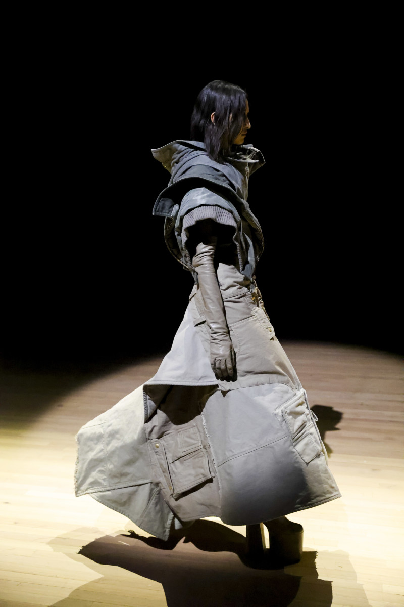 Marc Jacobs Brings Emotion and Self-Reflection to Surprise Runway ...