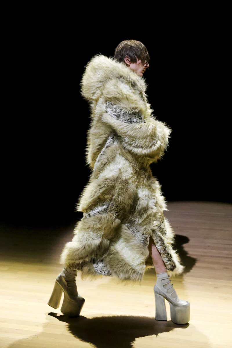 Marc Jacobs Brings Emotion and Self-Reflection to Surprise Runway ...