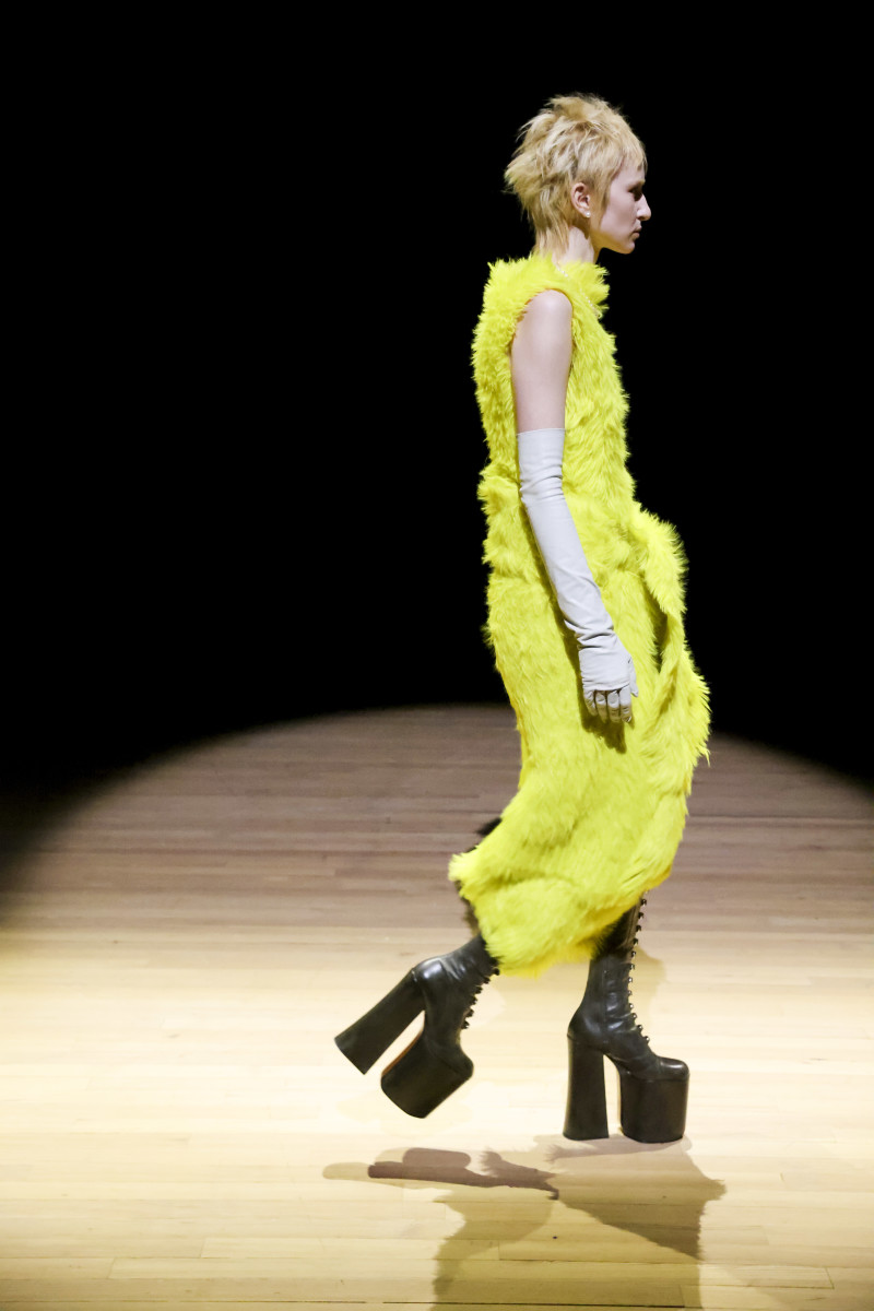 Marc Jacobs Brings Emotion and Self-Reflection to Surprise Runway ...