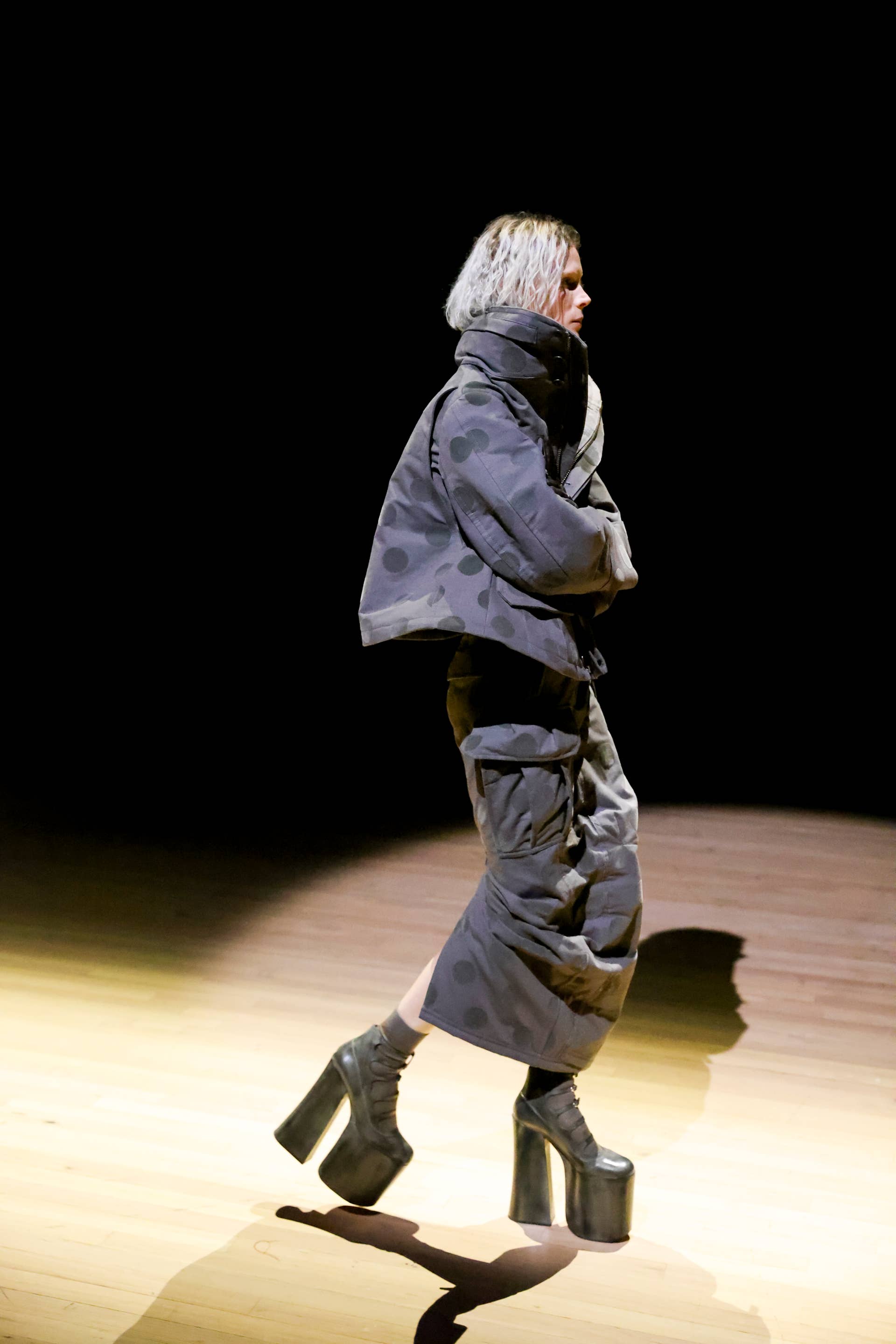 Marc Jacobs Brings Emotion and Self-Reflection to Surprise Runway ...