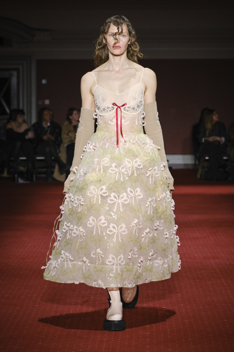 Simone Rocha Fall 2023 - Fashionista