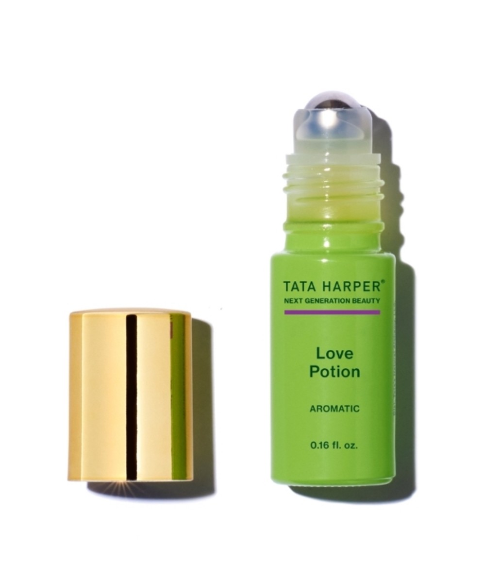 Perfume Oils Are Having Their (Well-Deserved) Moment - Fashionista