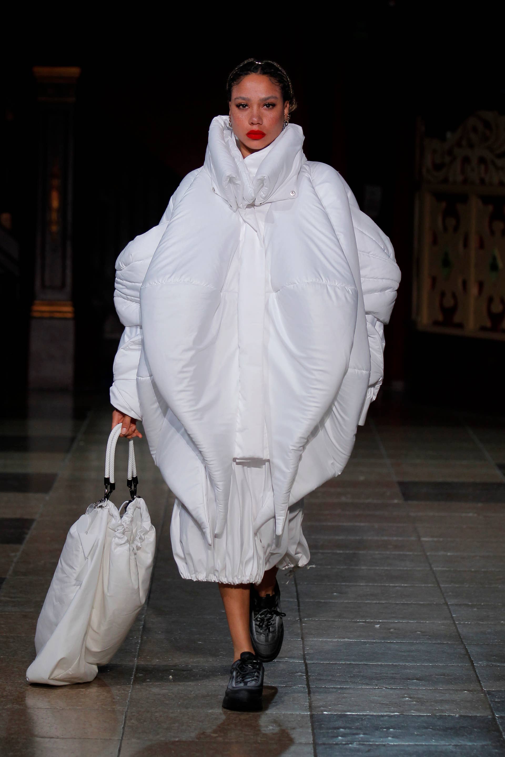Watch IED Barcelona's Fashioners of the World 2023 Student Runway Show ...