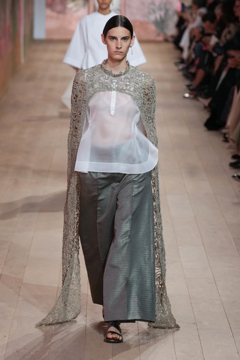 Dior Presents a Neutral-Toned, Greek Goddess-Inspired Couture Collection - Fashionista