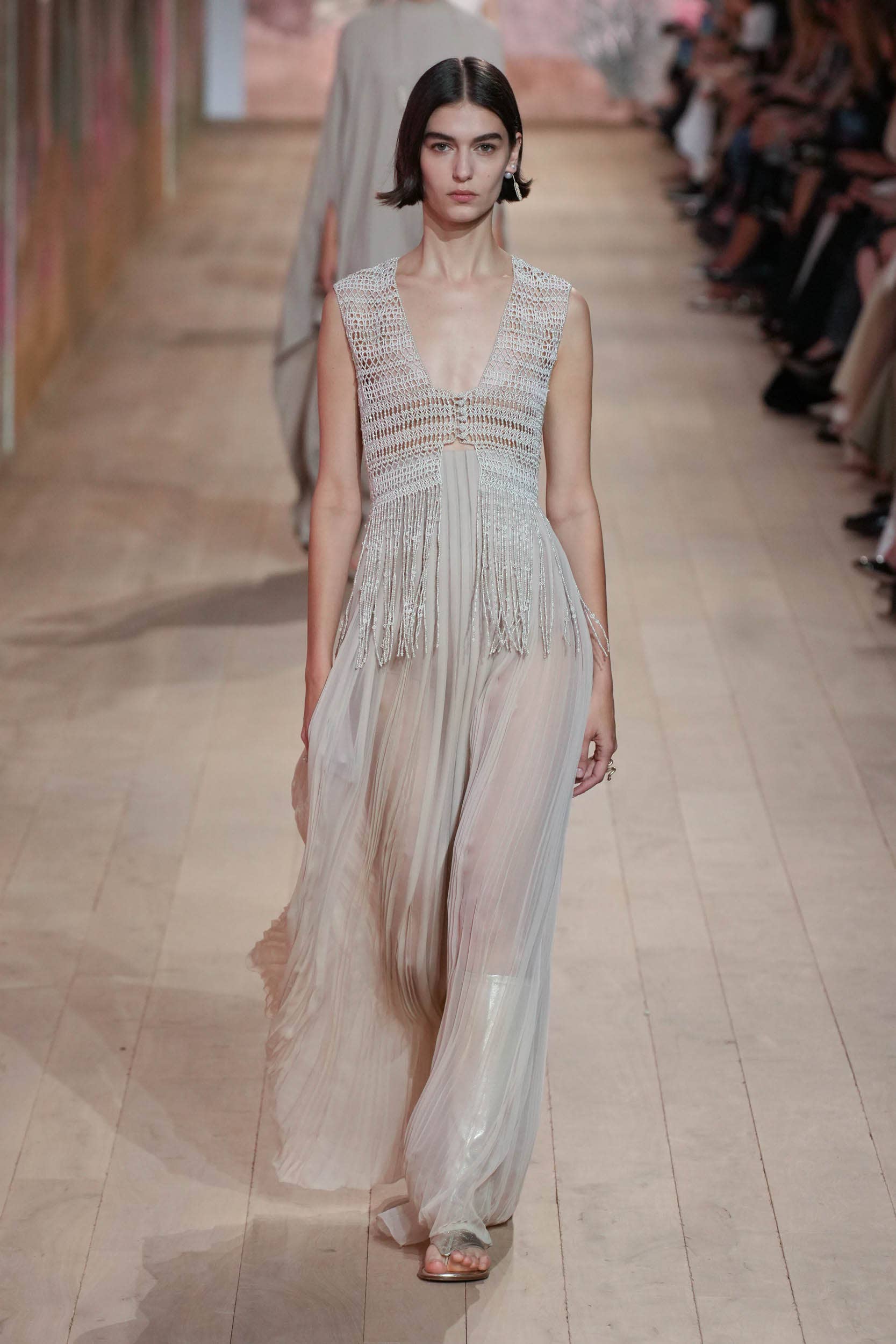 Dior Presents a Neutral-Toned, Greek Goddess-Inspired Couture ...