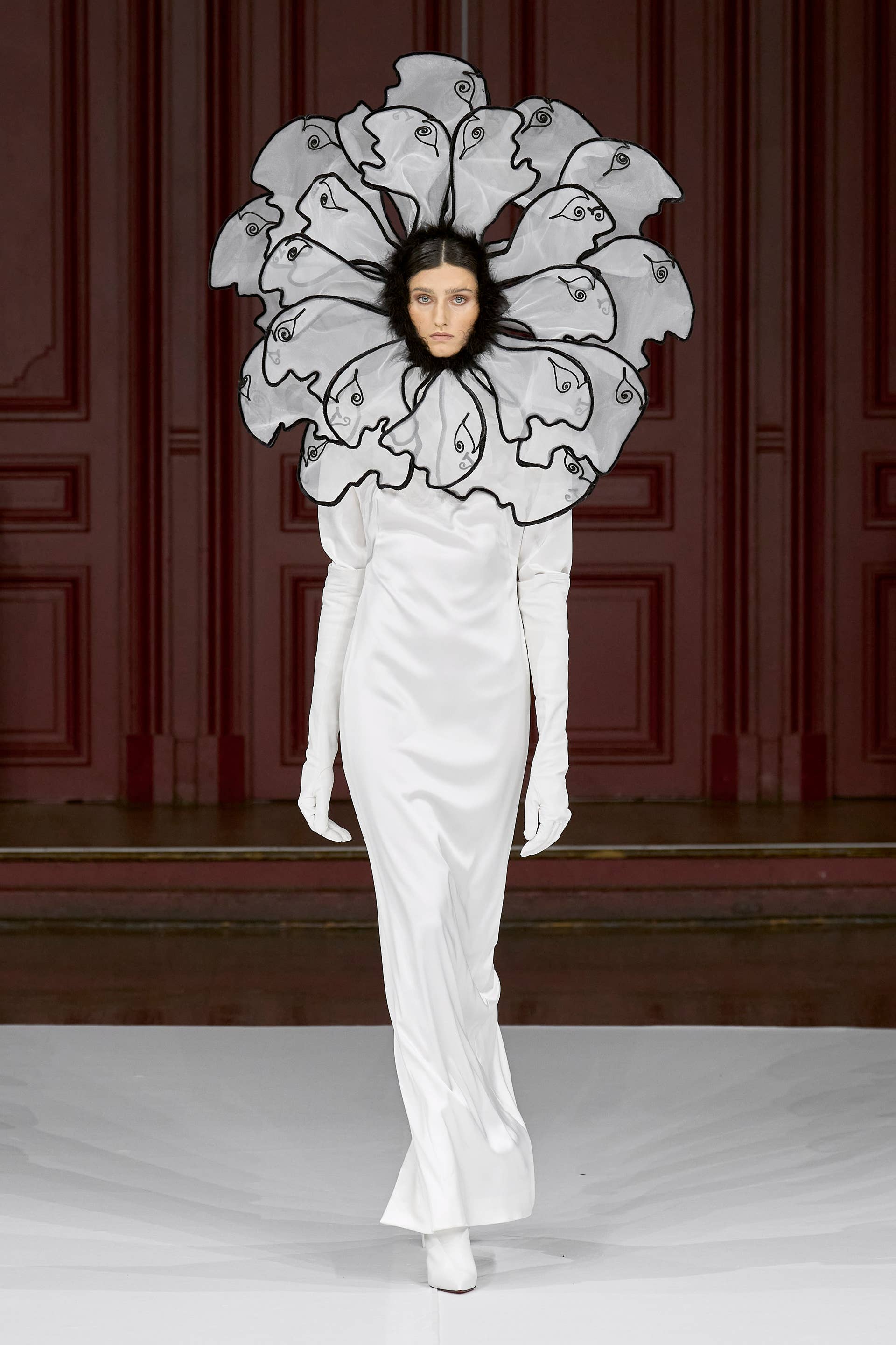 All the Best Fall 2023 Haute Couture Brides - Fashionista