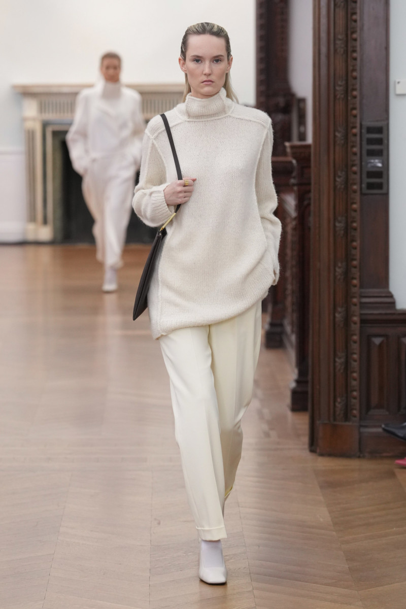 Bevza Gives the Apron Dress an Elevated Twist for Fall 2024 - Fashionista