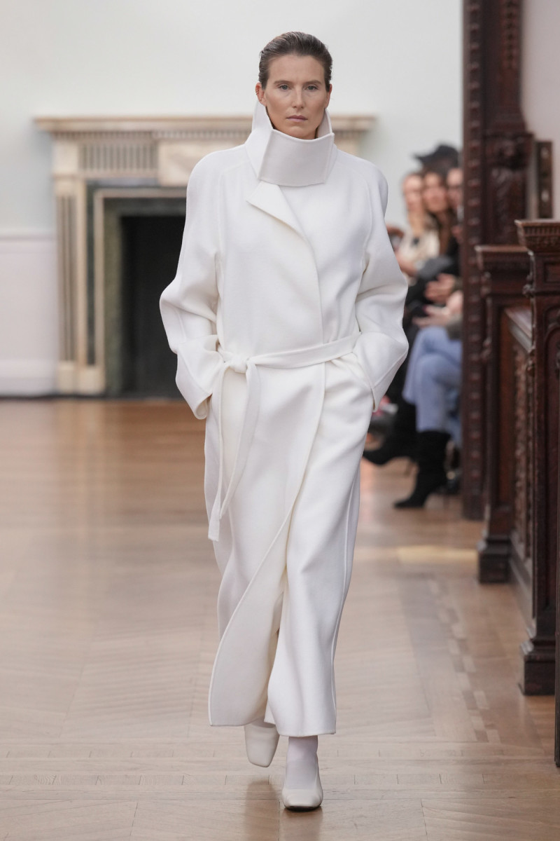 Bevza Gives the Apron Dress an Elevated Twist for Fall 2024 - Fashionista