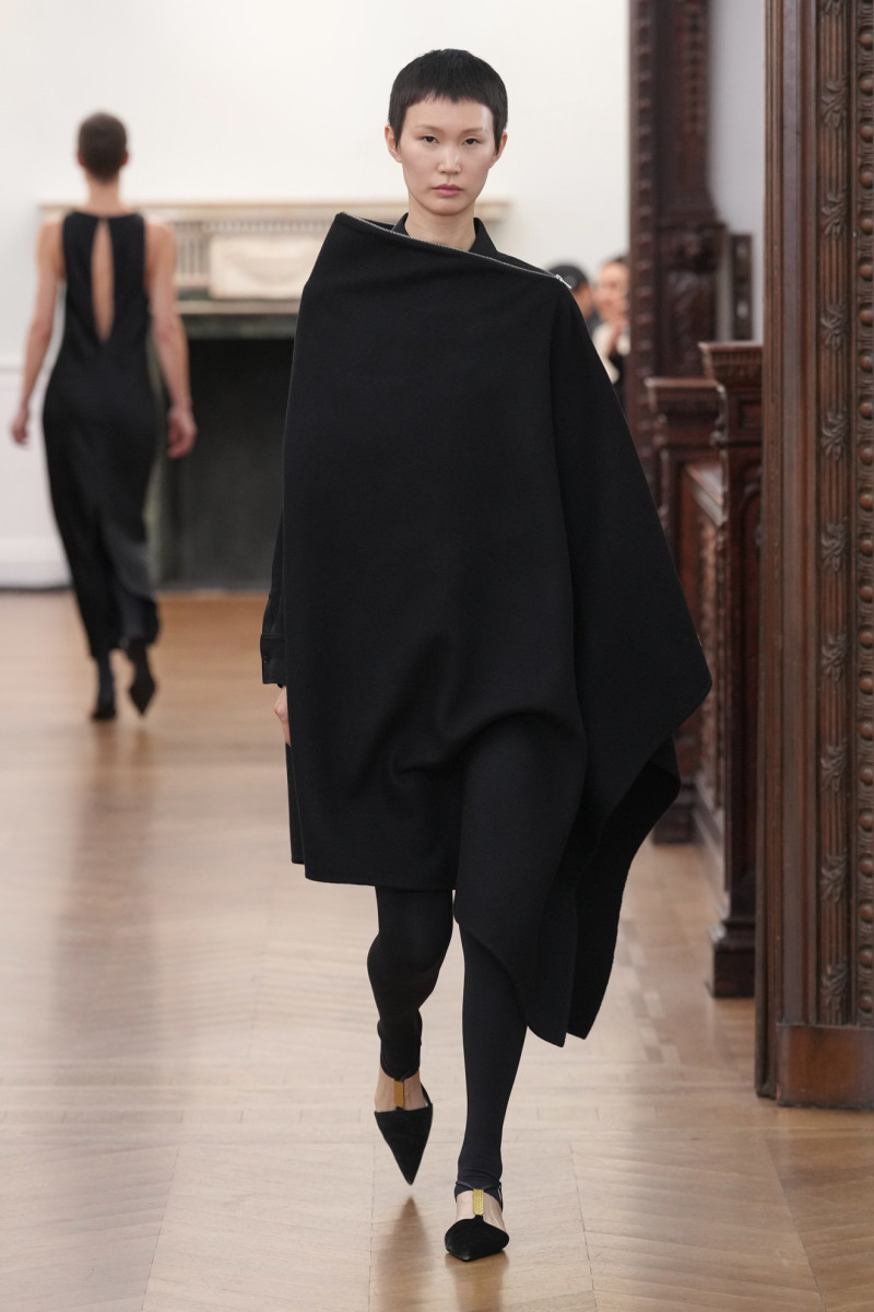 Bevza Gives the Apron Dress an Elevated Twist for Fall 2024 - Fashionista