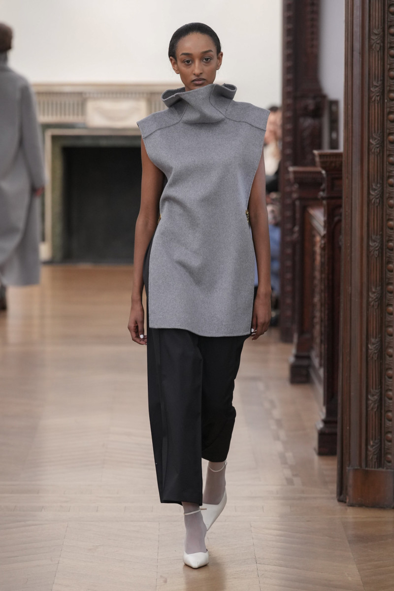 Bevza Gives the Apron Dress an Elevated Twist for Fall 2024 - Fashionista