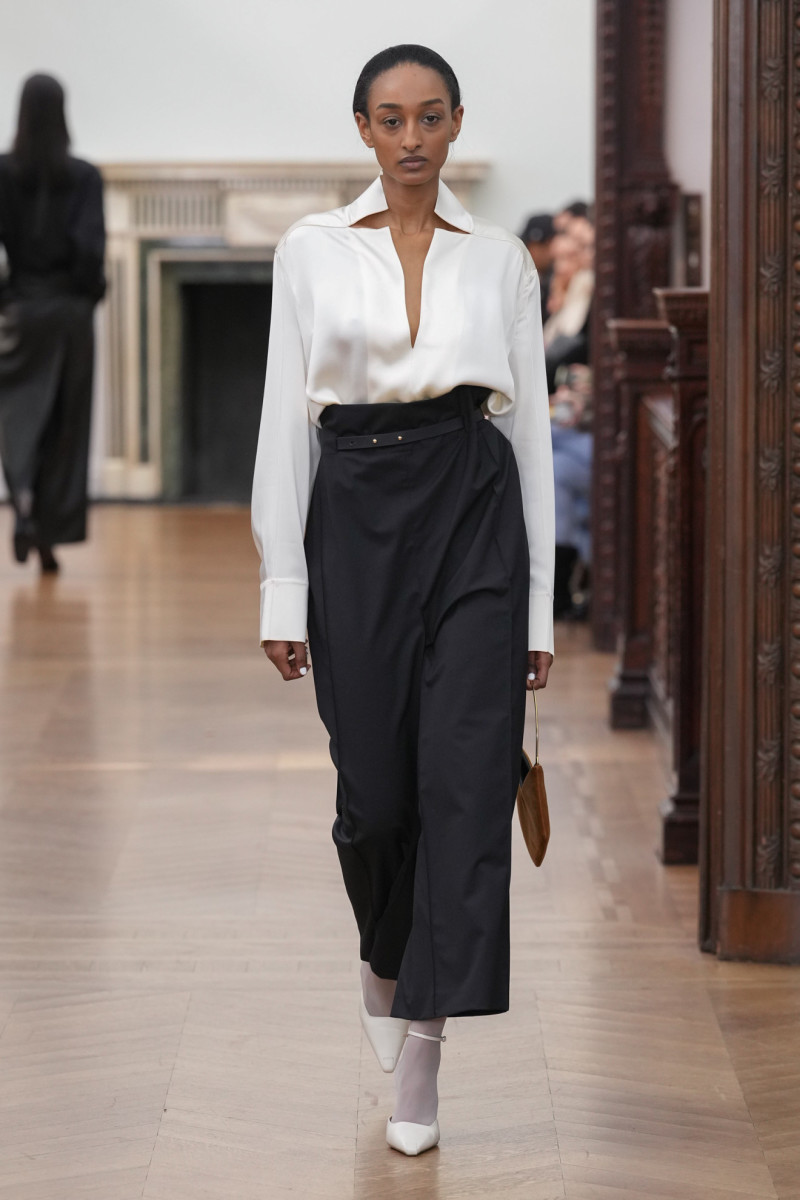 Bevza Gives the Apron Dress an Elevated Twist for Fall 2024 - Fashionista