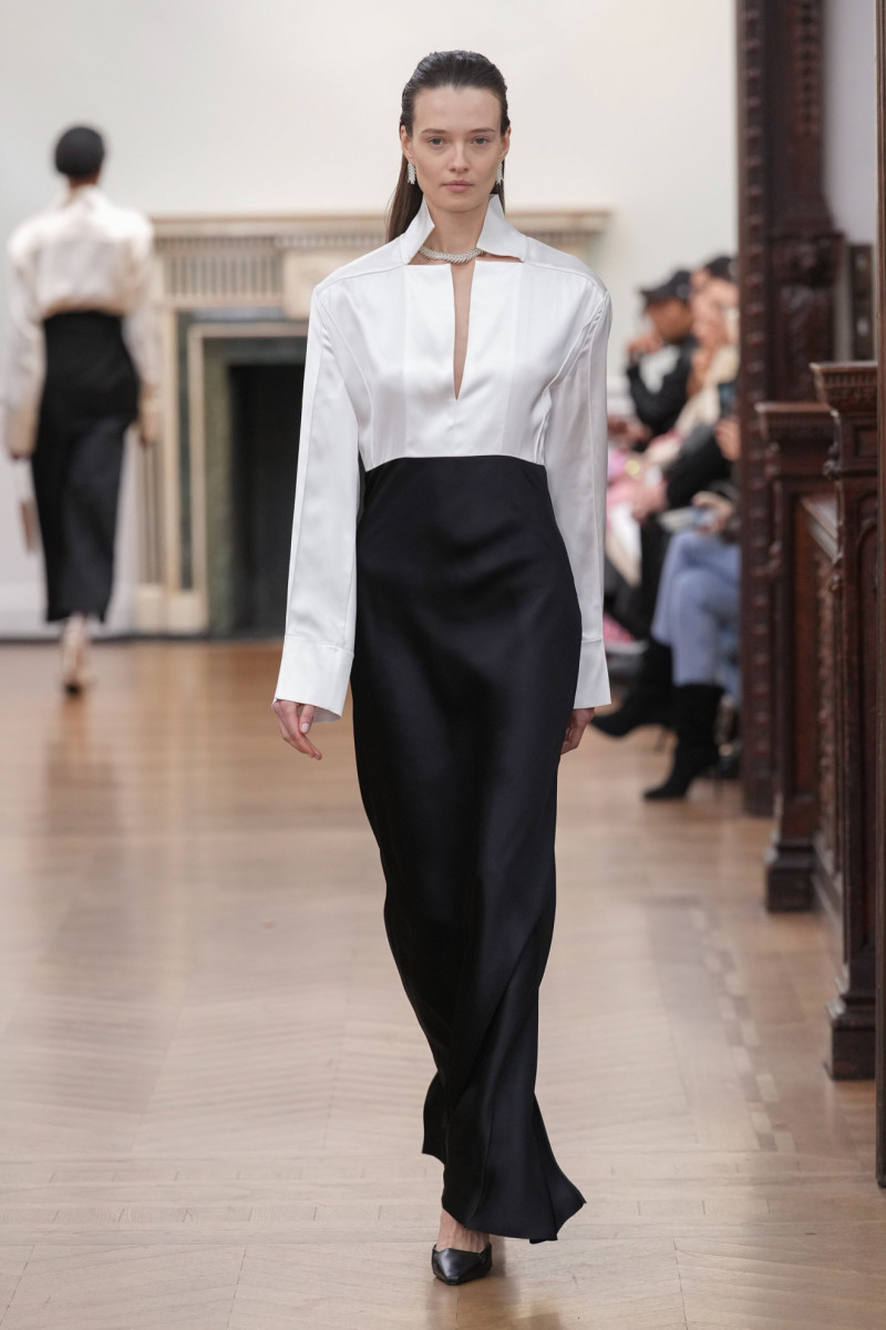 Bevza Gives the Apron Dress an Elevated Twist for Fall 2024 - Fashionista