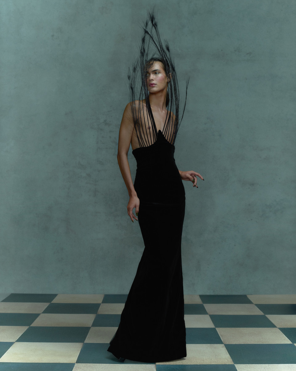 Harris Reed Takes a 'Paper Doll' Approach to Demi-Couture - Fashionista