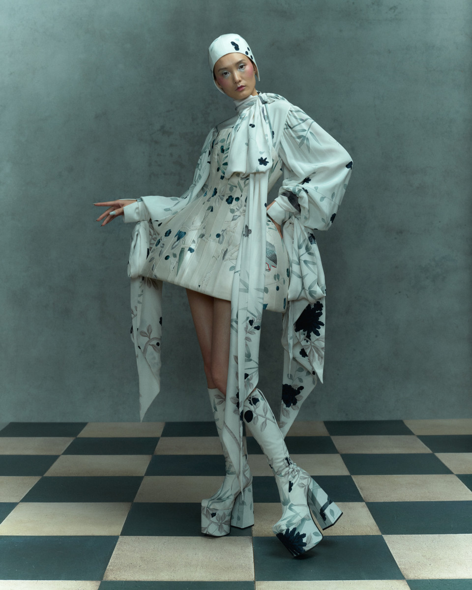 Harris Reed Takes a 'Paper Doll' Approach to Demi-Couture - Fashionista