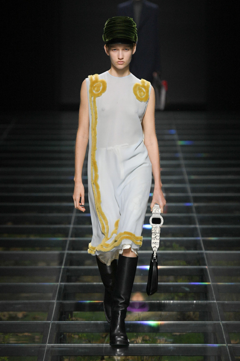 TikTok Is Going to Absolutely Love Prada's Bow-Heavy Fall 2024 ...