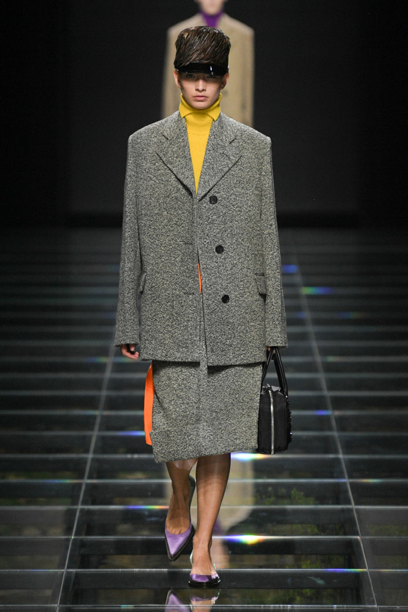 TikTok Is Going to Absolutely Love Prada's Bow-Heavy Fall 2024 ...