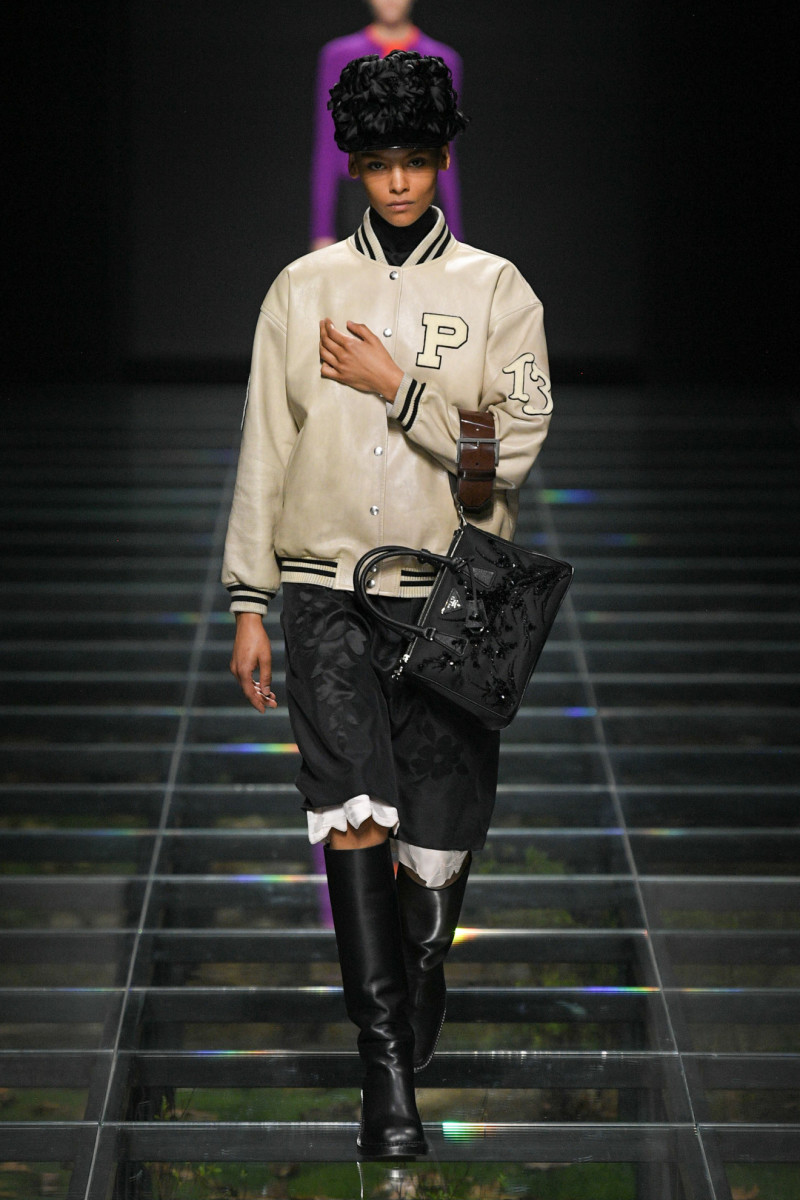 TikTok Is Going to Absolutely Love Prada's Bow-Heavy Fall 2024 ...