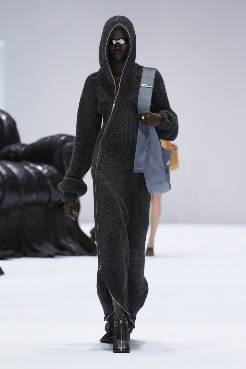 Acne Studios Plays With Sculptural Leather and Denim for Fall 2024 ...
