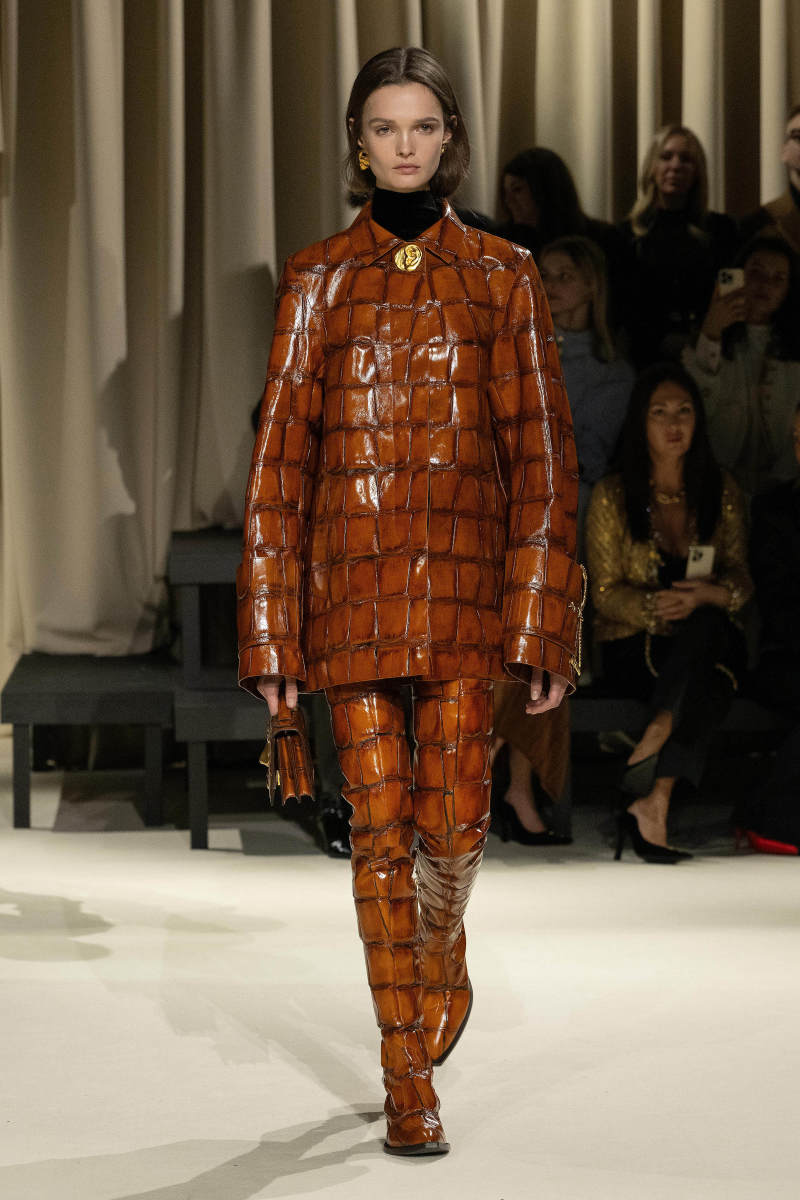 Schiaparelli Knows It's All About the Accessories - Fashionista