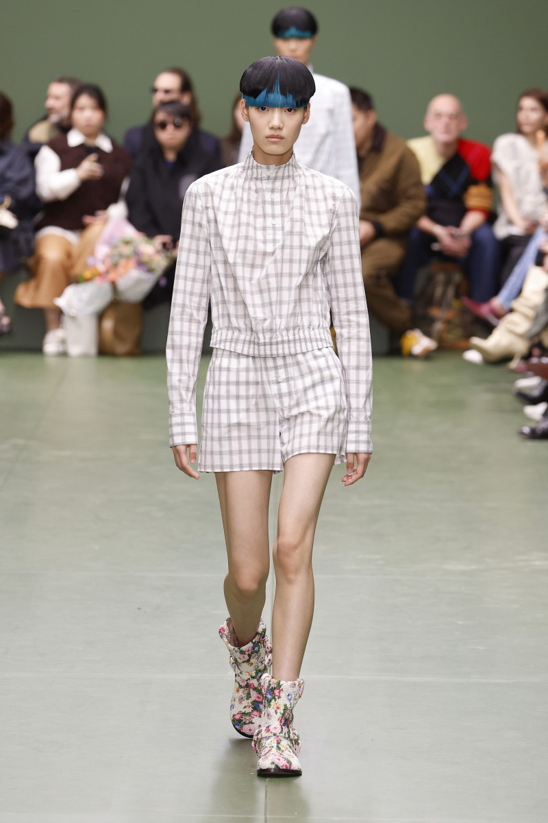 You'll Want to Zoom in on Every Look From Loewe Fall 2024 - Fashionista