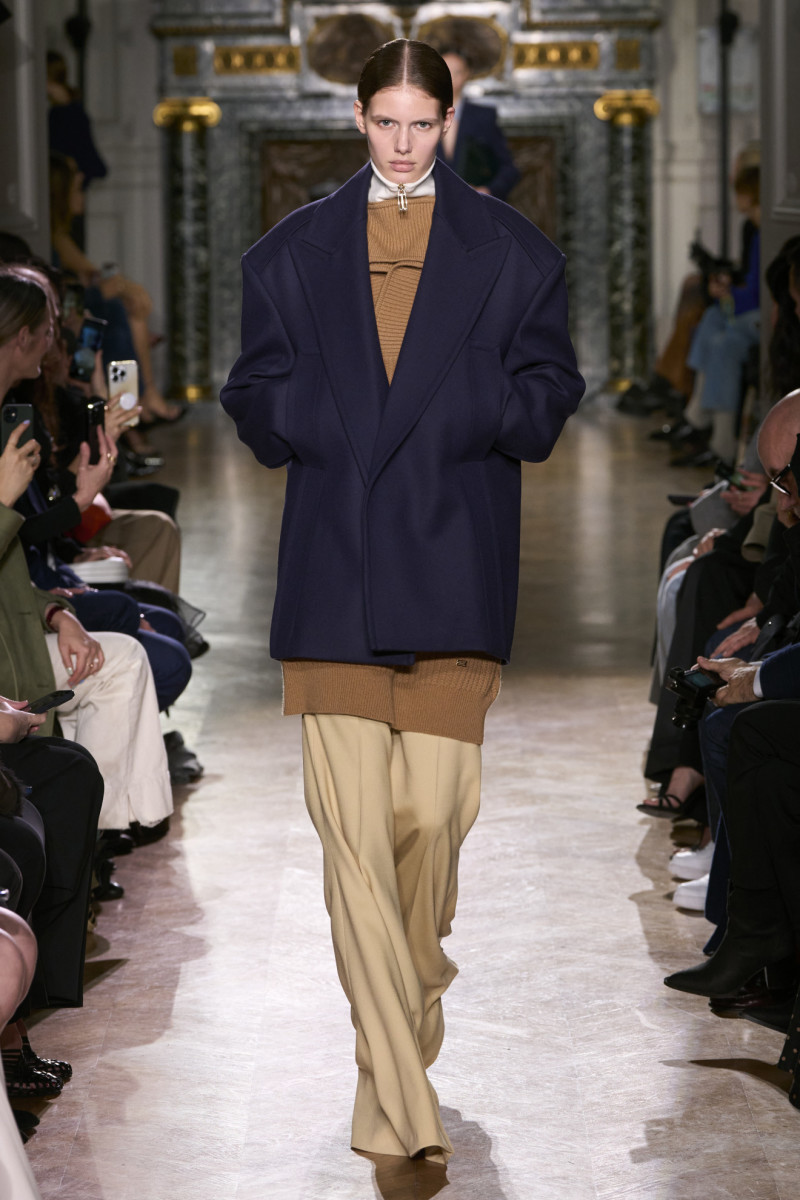 Victoria Beckham's Fall 2024 Collection is Her Most Experimental Yet ...