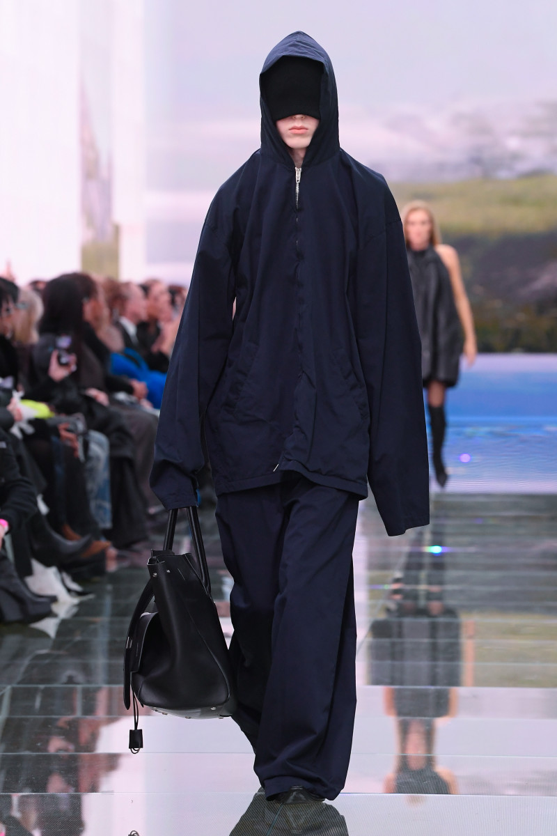 Balenciaga Winter 2024 Takes the Idea of 'Throwing Something On' Quite ...