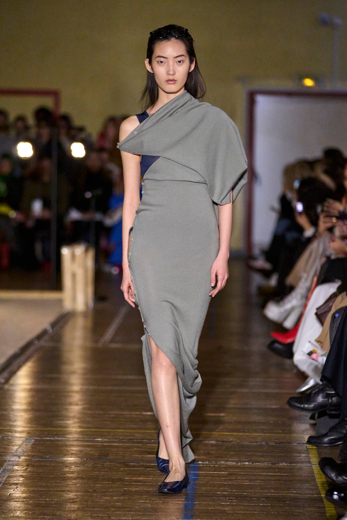 Sweaters as Scarves: 64 Styling Ideas From Fall 2024 Fashion Month ...