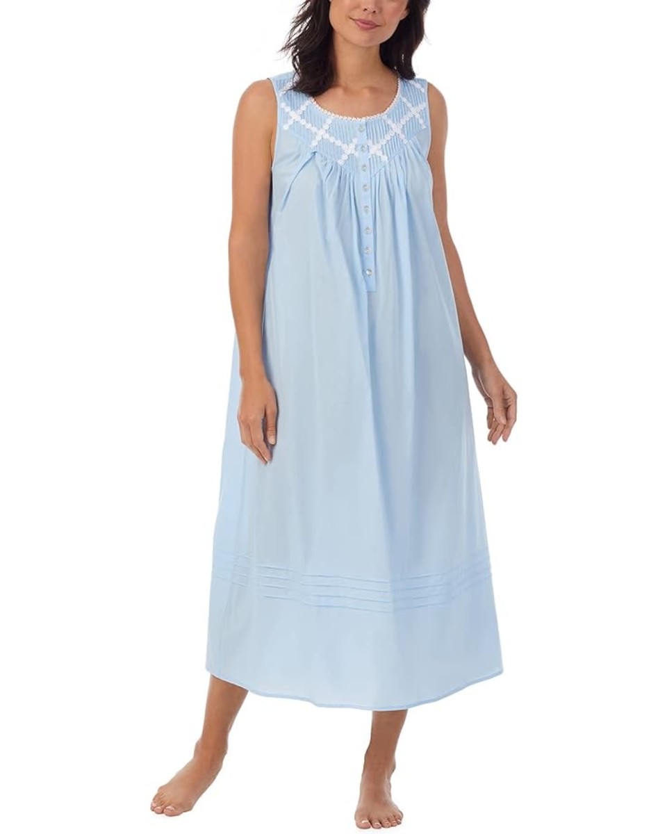 32 Dreamy Nightgowns That Bring Old Hollywood Romance to Your Sleep ...