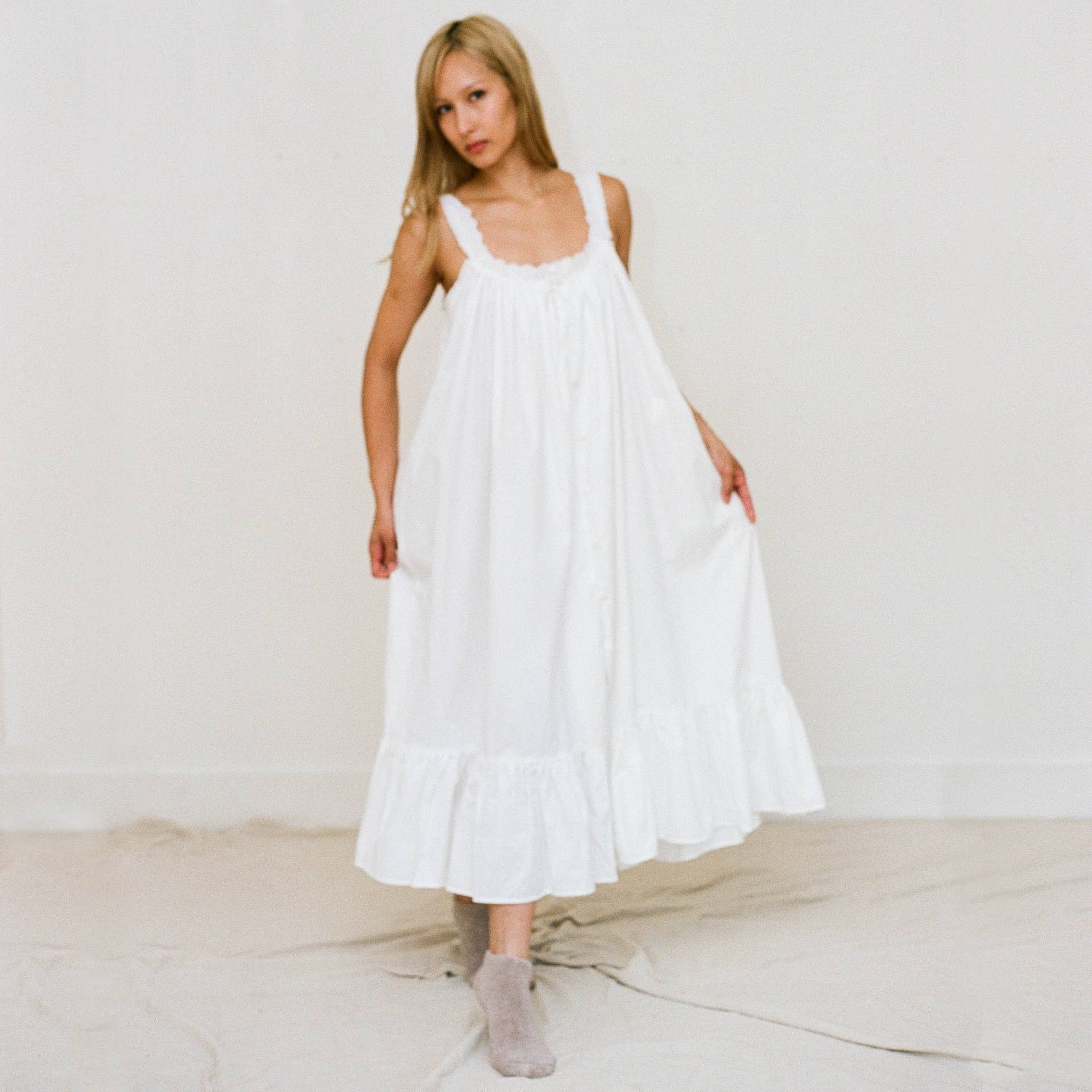 32 Dreamy Nightgowns That Bring Old Hollywood Romance to Your Sleep ...