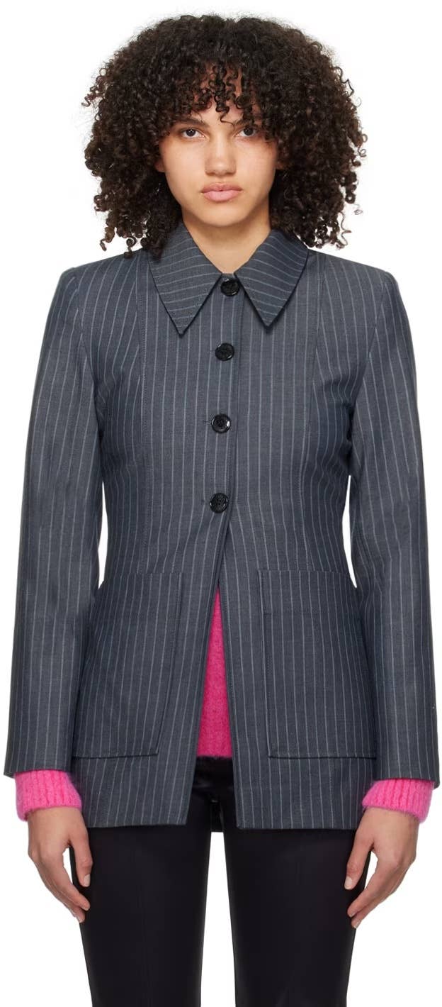 Great Outfits in Fashion History: Angela Bassett in Y2K Corporate ...