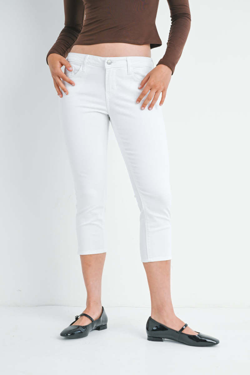 Everyone's Wearing Capris This Summer - Fashionista