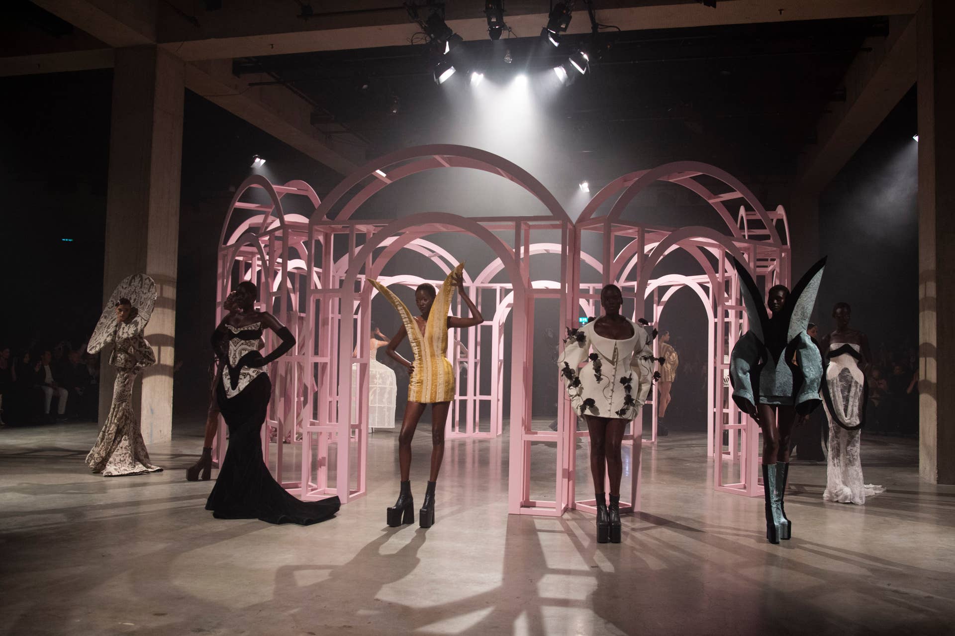 Harris Reed Gives Vintage Tablecloths and Curtains an 'Encore' for ...