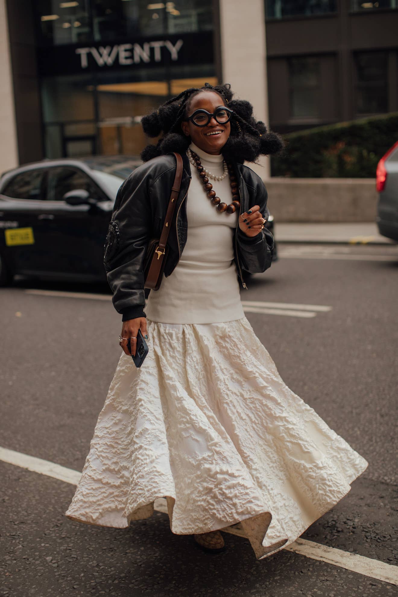The Bag Charm Trend Took Over London Fashion Week Street Style ...
