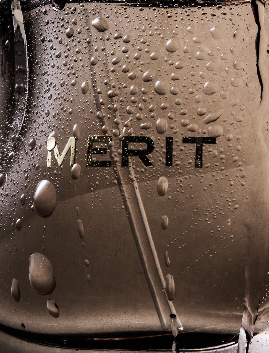 Merit Beauty Enters the Fragrance Category With Vintage-Inspired Scent ...