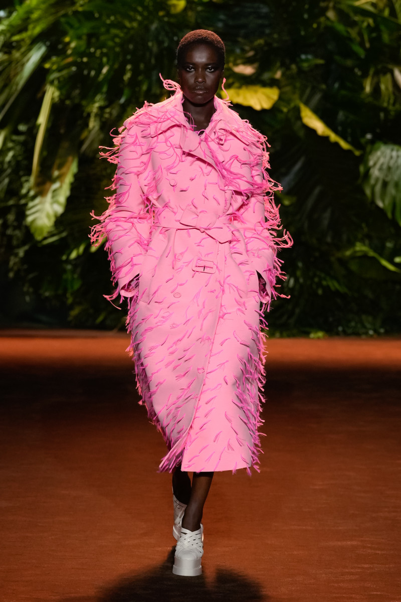 Roberto Cavalli's Spring 2024 Collection Evokes a '70s Disco Jungle ...