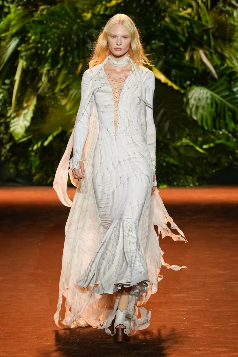 Roberto Cavalli's Spring 2024 Collection Evokes a '70s Disco Jungle ...