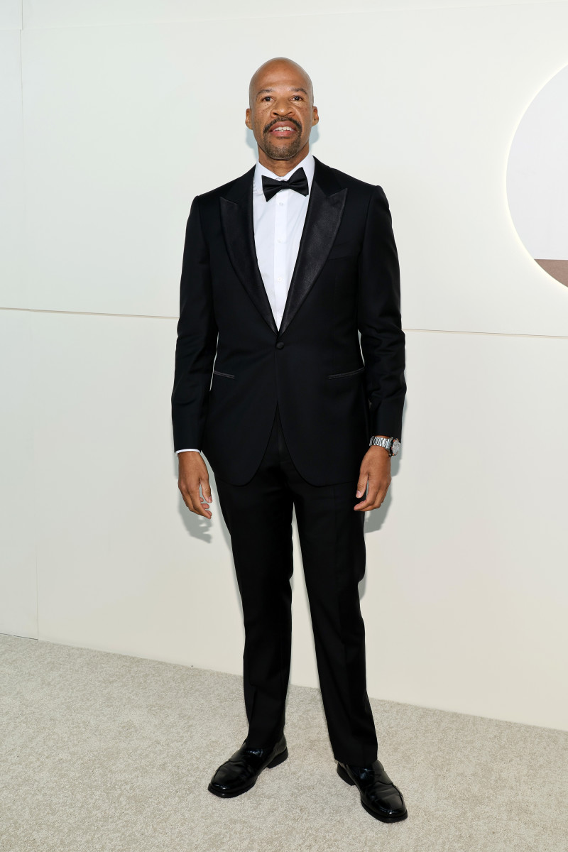 Hailey Bieber DM'ed This Cosmetic Chemist on Instagram to Help Create Rhode - Fashionista