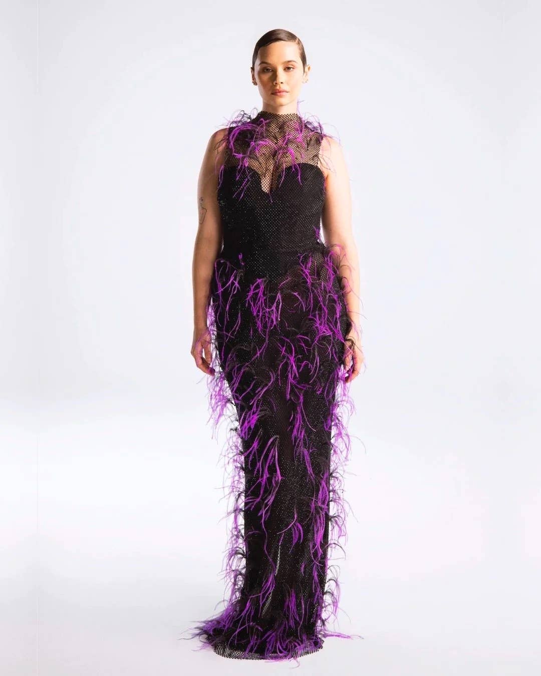 Great Outfits in Fashion History: Audrey Hepburn's 1988 Red Feathered ...