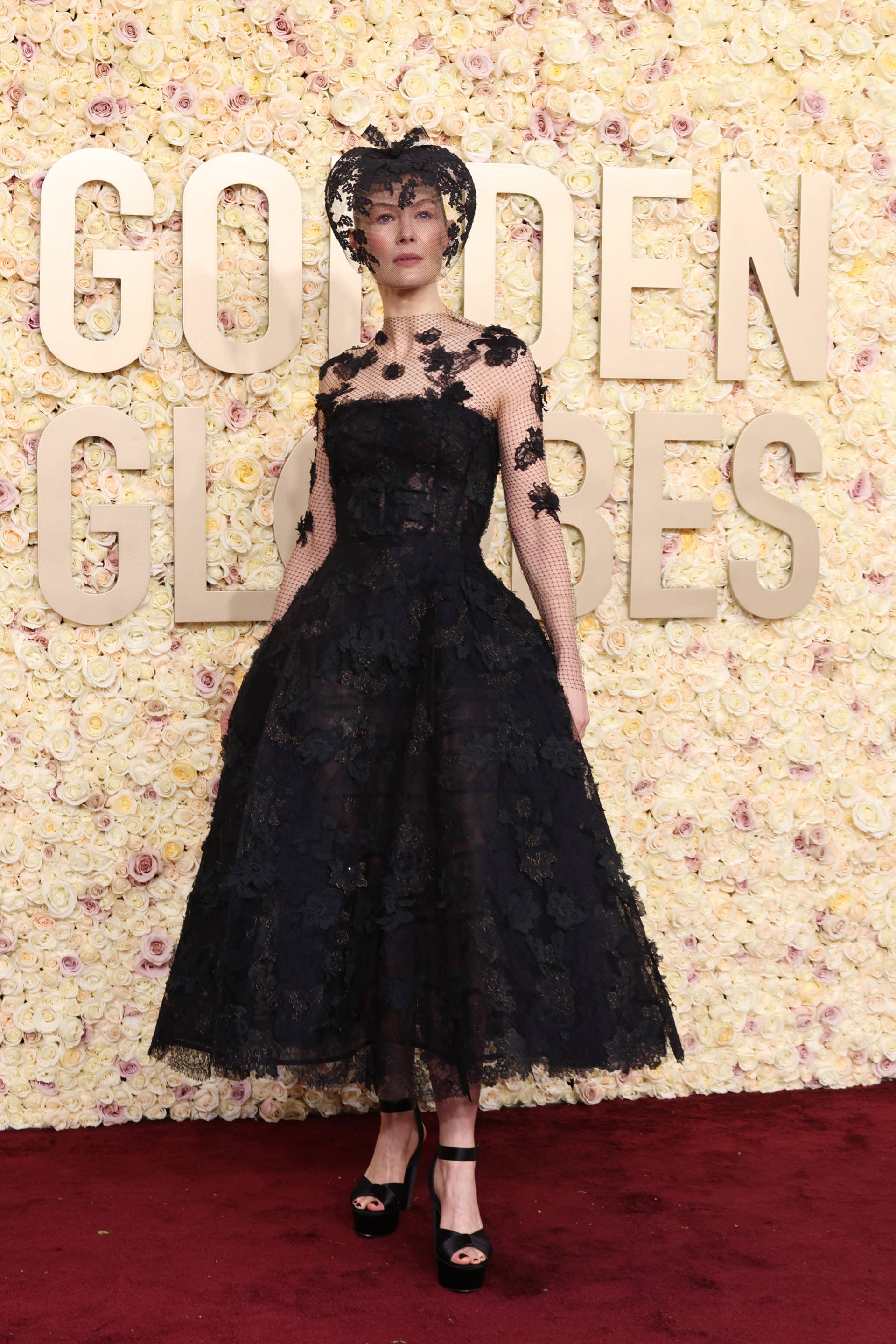 Stars Ditch Traditional Gowns For Tea Length Dresses At The 2024 Golden Stars Ditch Traditional Gowns For Tea Length Dresses At The 2024 Golden