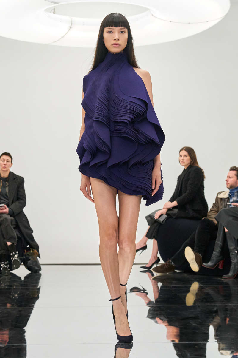 Alaïa's Summer-Fall 2024 Collection Is Made Using a Single Yarn ...