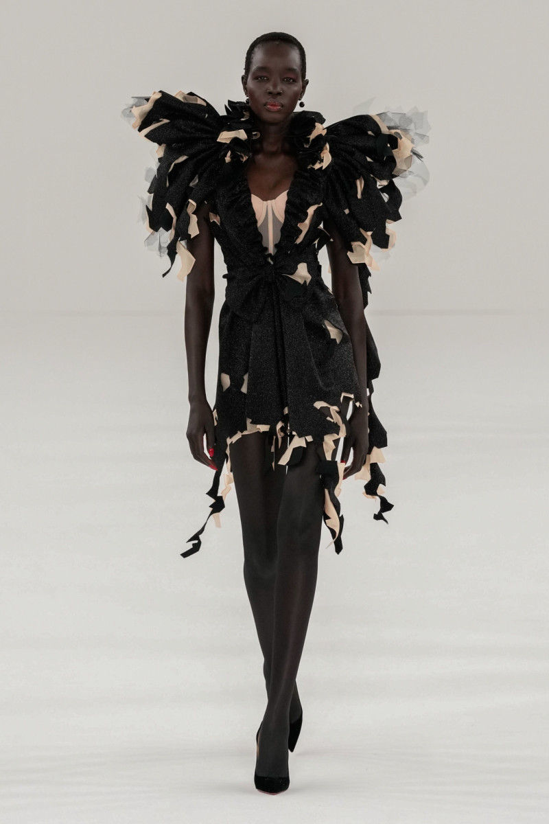 'Viktor & Rolf Scissorhands' Literally Cut Couture Gowns to Shreds for Spring 2024 - Fashionista